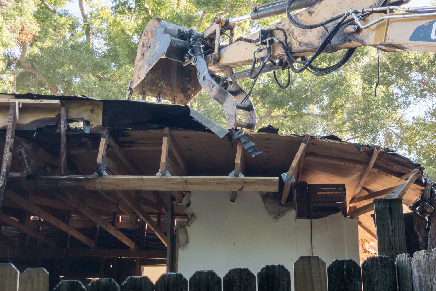 Burlington Ave Tiny House Demolition - AAA Service Company